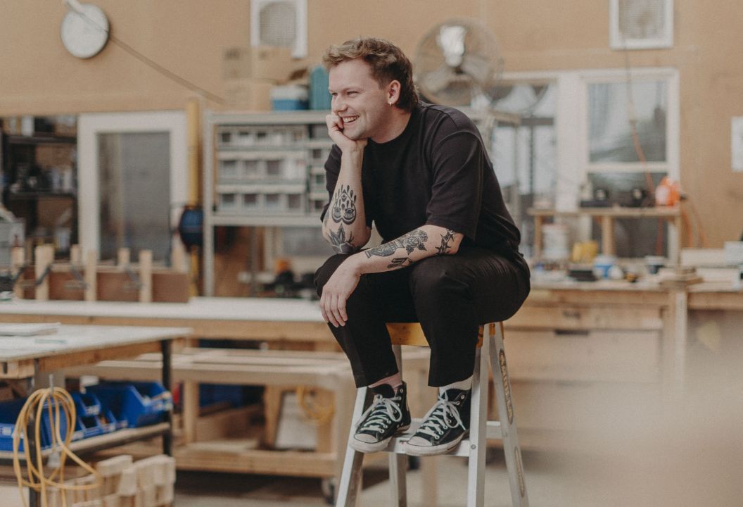 Swinburne industrial design alum spreading style | Swinburne